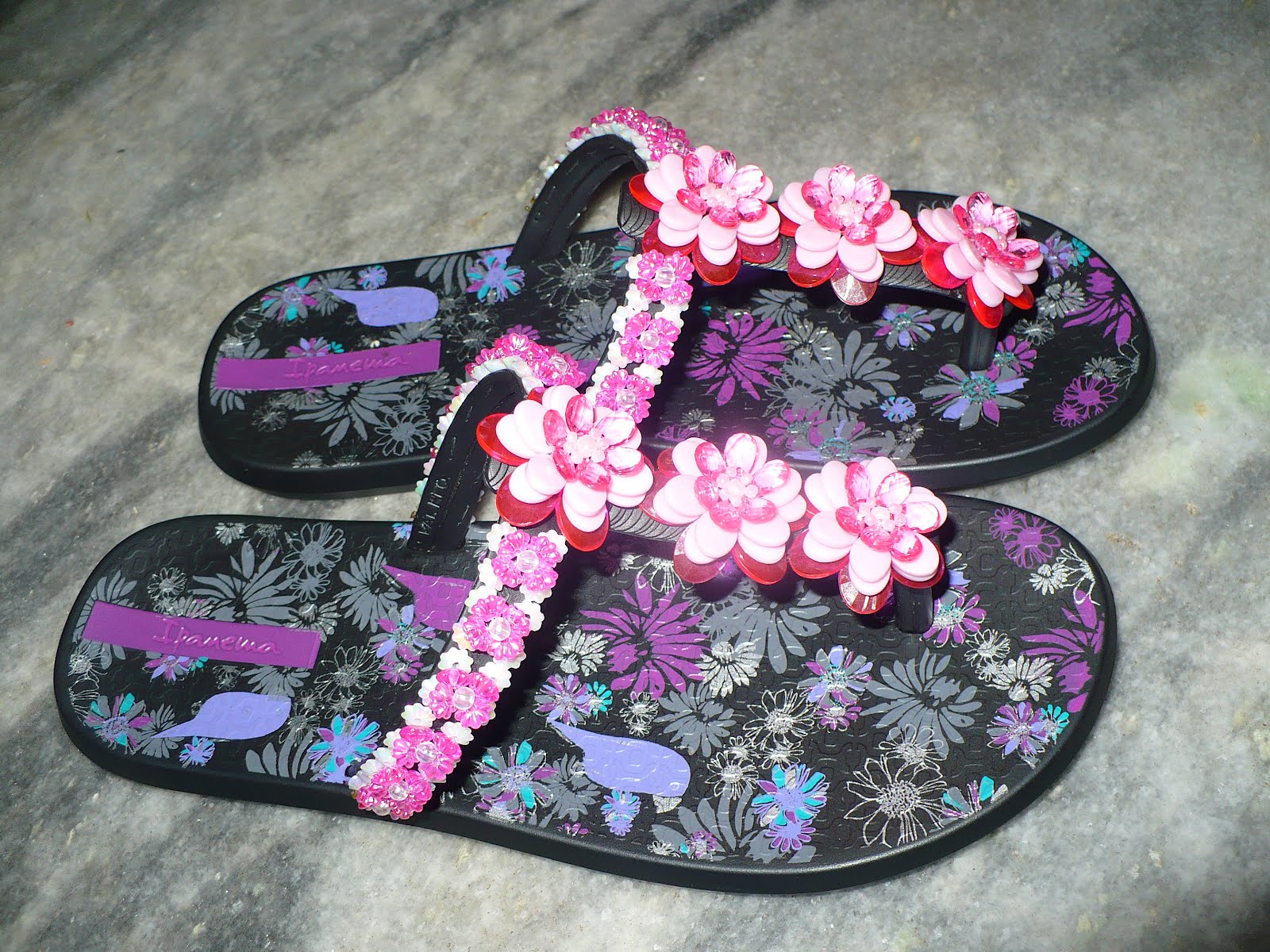 Chinelas customizadas Kênia Criri: Chinela flower ll rosa!!!