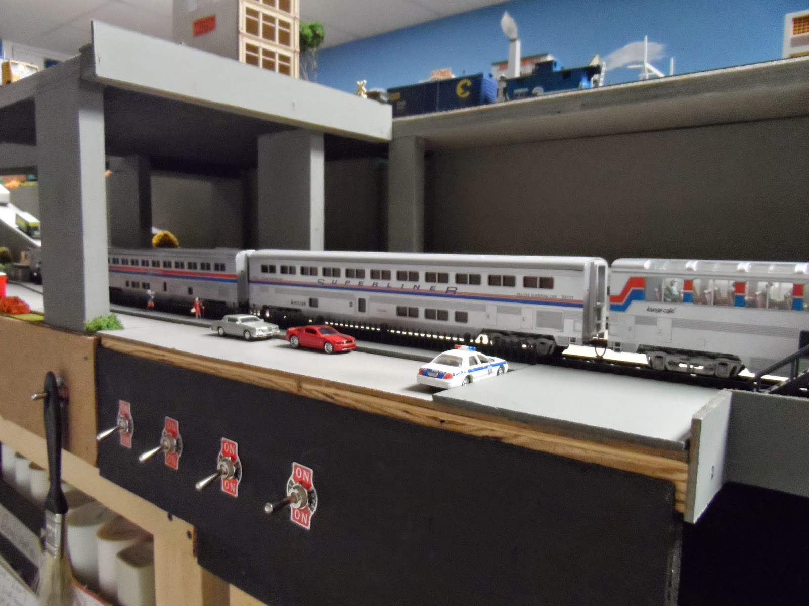 New York Central Train Layout: Amtrak Train# 91 / 92 "Silver Star"