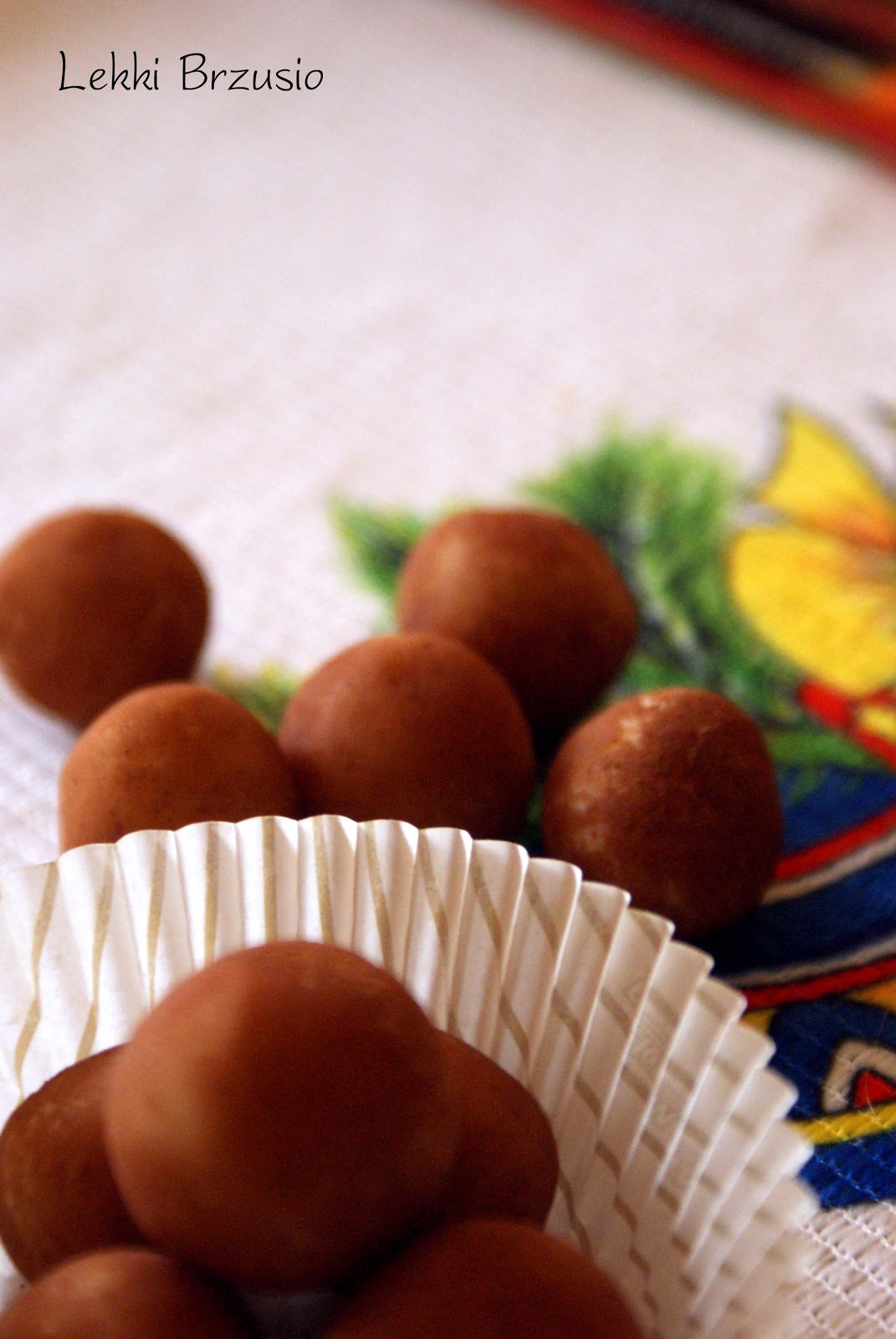 Lekki brzusio.: Ziemniaczki marcepanowe