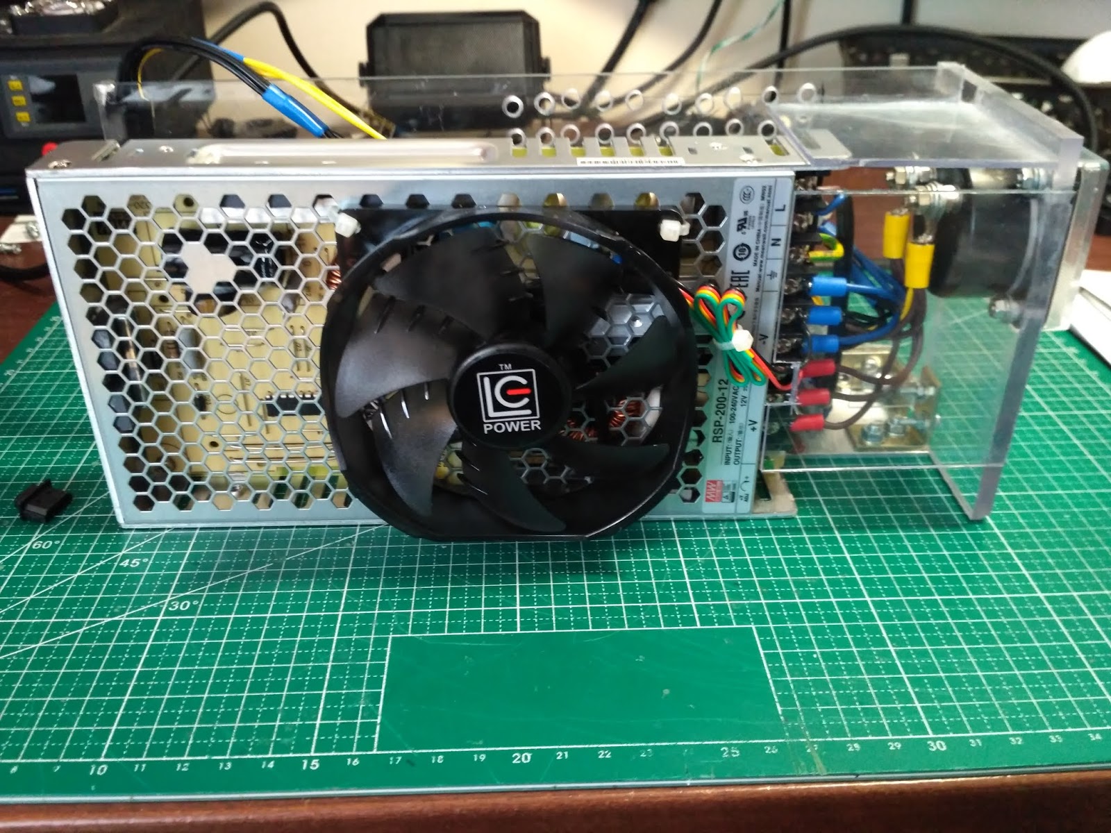 More Than User: Custom eGPU enclosure for GTX1060 + HP Microserver Gen8