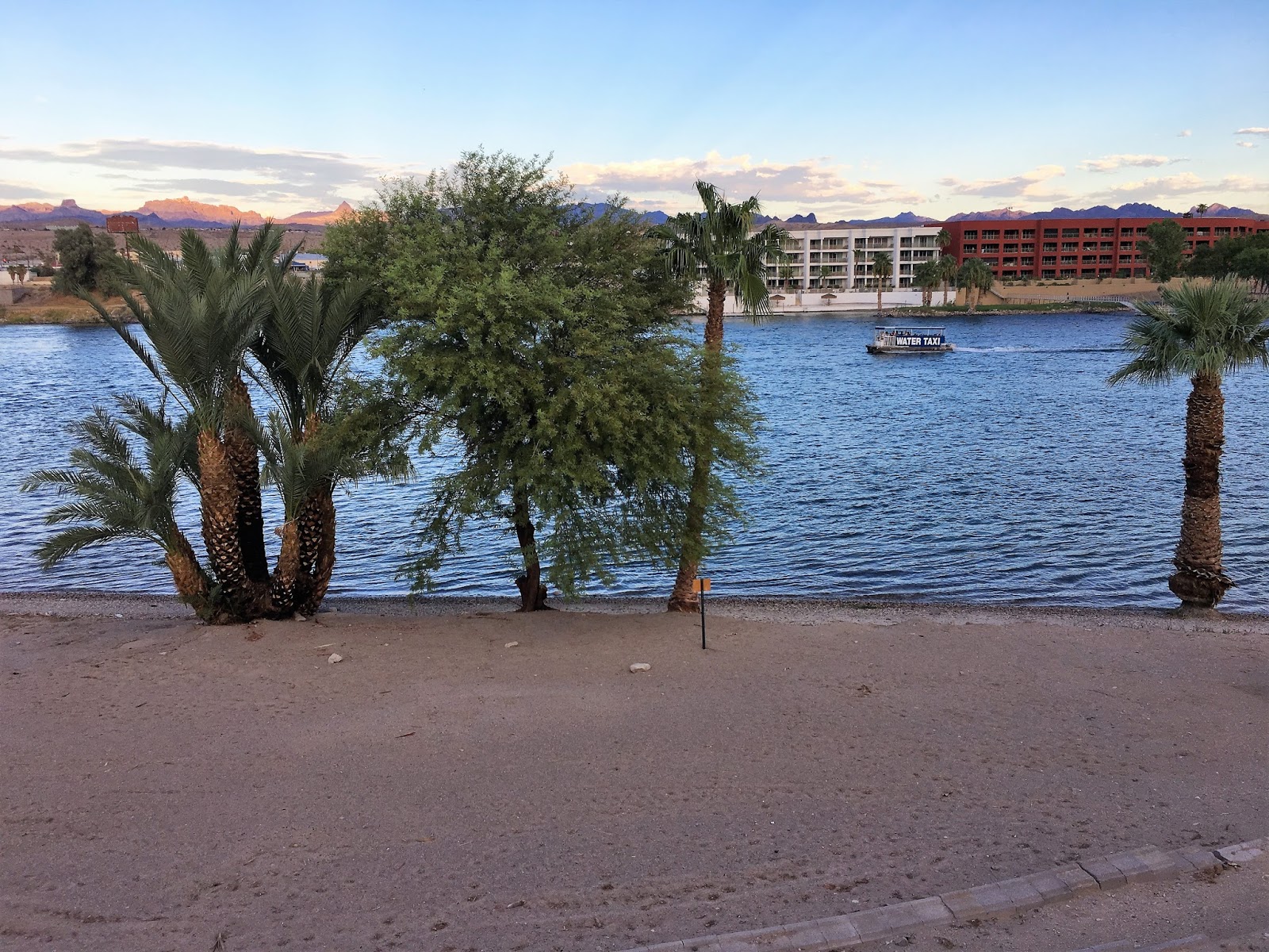 Laughlin Buzz: Riverwalk and Laughlin River Lodge Pictures