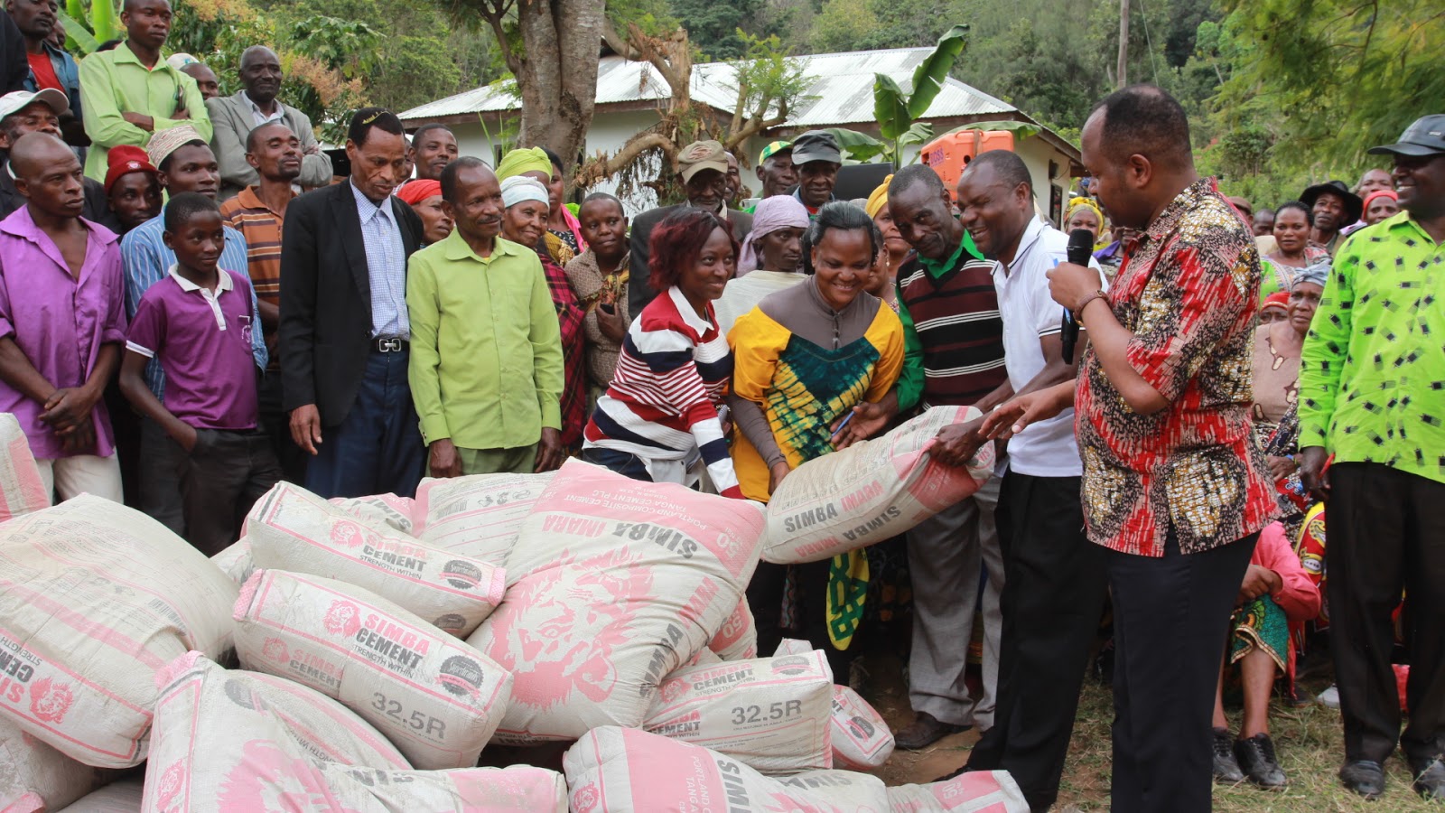 MBUNGE MATHAYO AFANYA MAKUBWA JIMBONI,ATEKELEZA ILANI KWA VITENDO ...