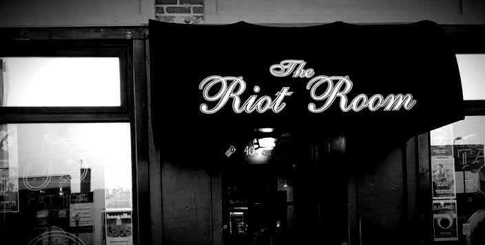 Kansas City Riot Room Closure Plays Out In Westport