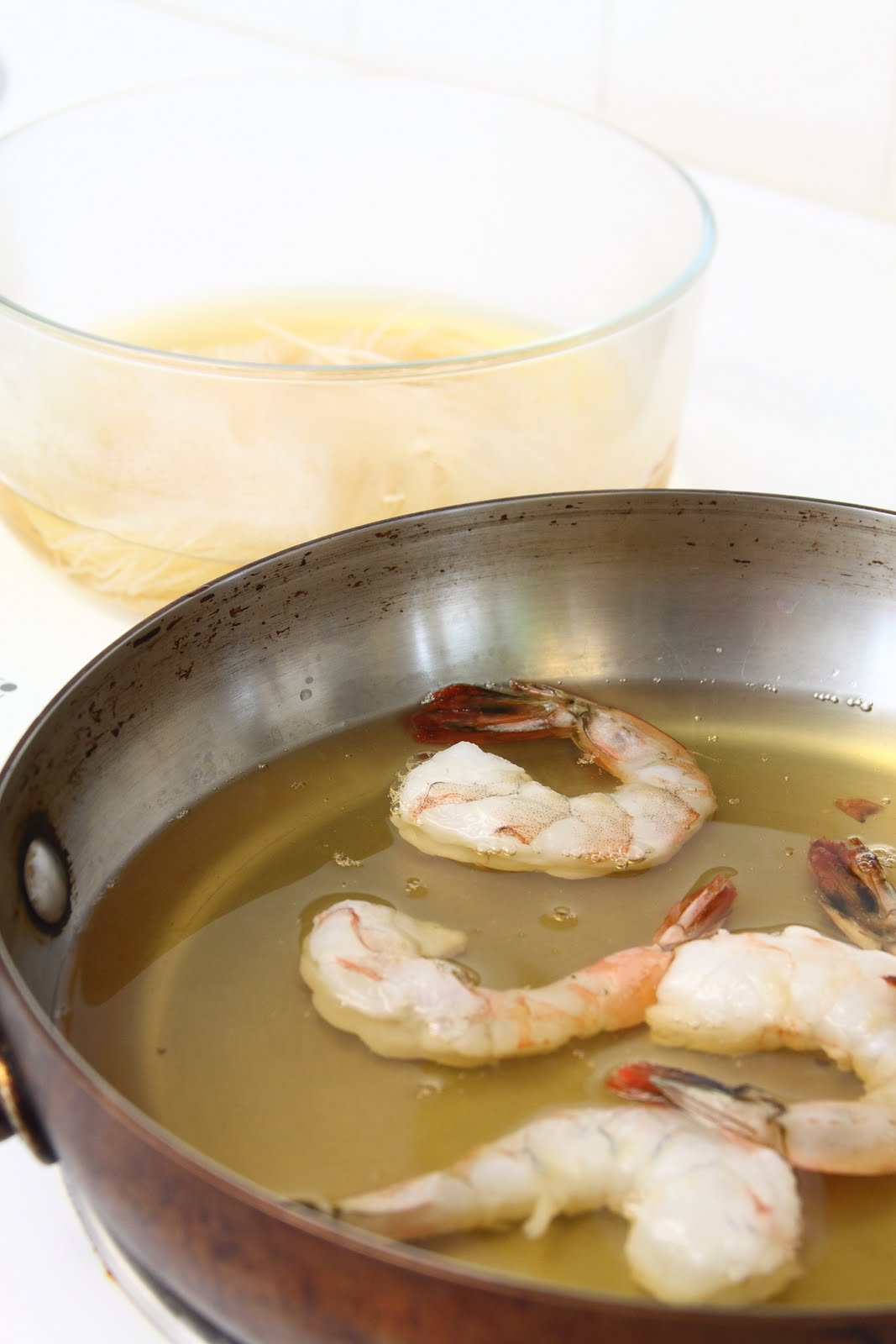 ShowFood Chef: Jasmine Tea Poached Shrimp Summer Rolls