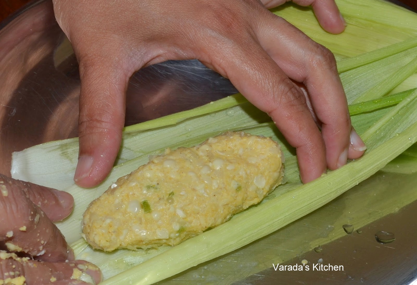 Varada's Kitchen and Garden: Green Corn Tamales