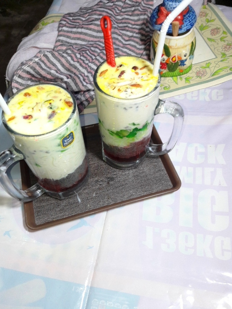Falooda Milkshake Recipe - Yummy Traditional