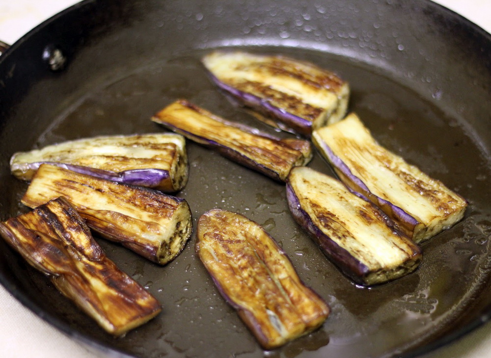 ASAS MASAKAN: 2.1 Mengenal pasti maksud kaedah memasak haba kering.