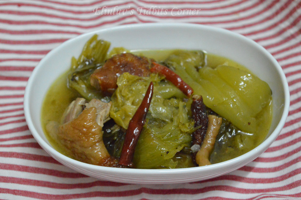 Elinluv's Tidbits Corner: Kiam Chai Boi With Roast Pork Trotters