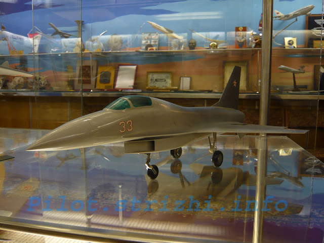 No Barrel Rolls: Caza ligero monomotor ruso, el Mikoyan-Gurevich ...