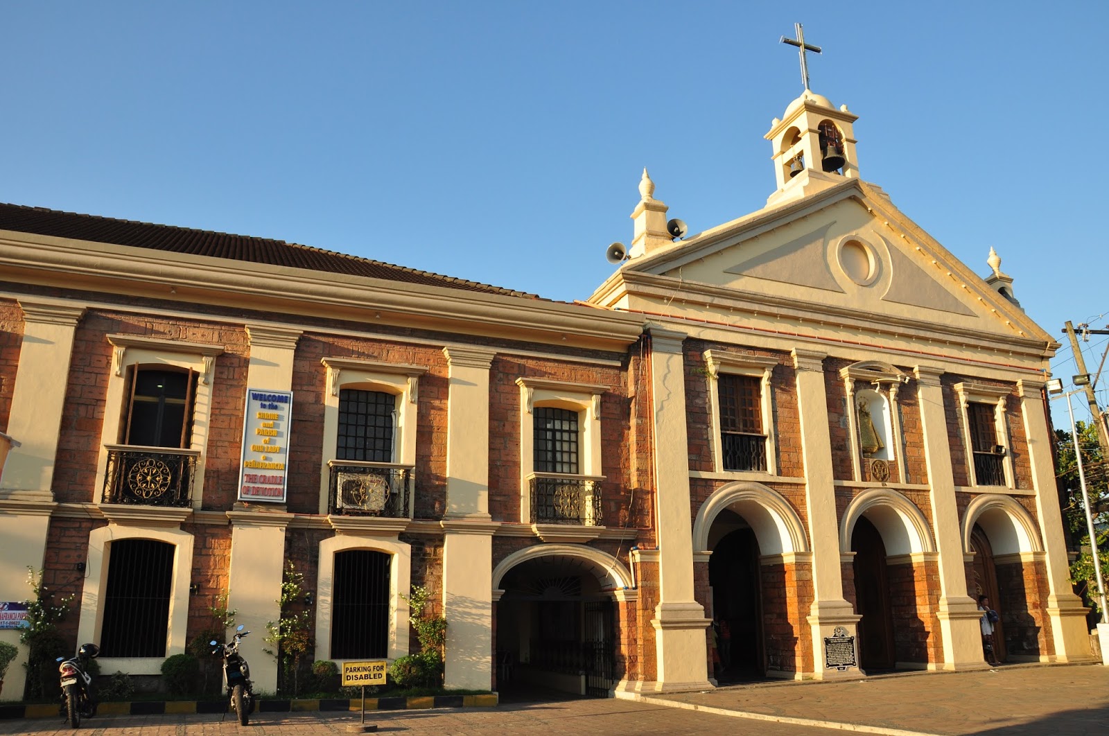 - tey's fleeting moments -: Bicol 2015 Series| Our Lady of Penafrancia Parish Church and Shrine