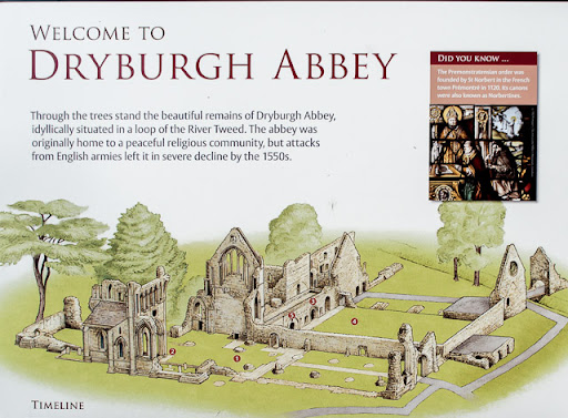 Moe and Irene's RTW blog: Scottish Borders; Dryburgh Abbey