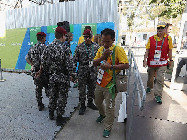 Olympic photographer who had $40,000 worth of gear stolen in Rio found ... Olympic photographer who had $40,000 worth of gear stolen in Rio found ...