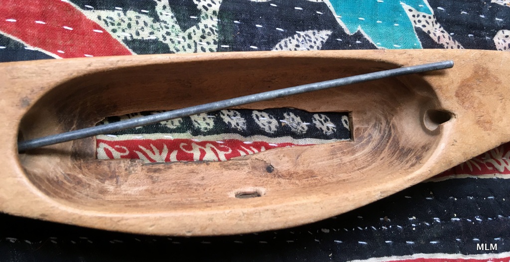 Sweet Leaf Notebook: Weaving Shuttles and their Spindles