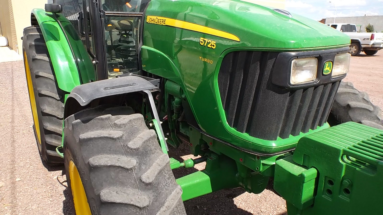 MAQUINARIA AGRICOLA INDUSTRIAL: Tractor John Deere 5725, 4x4 ...