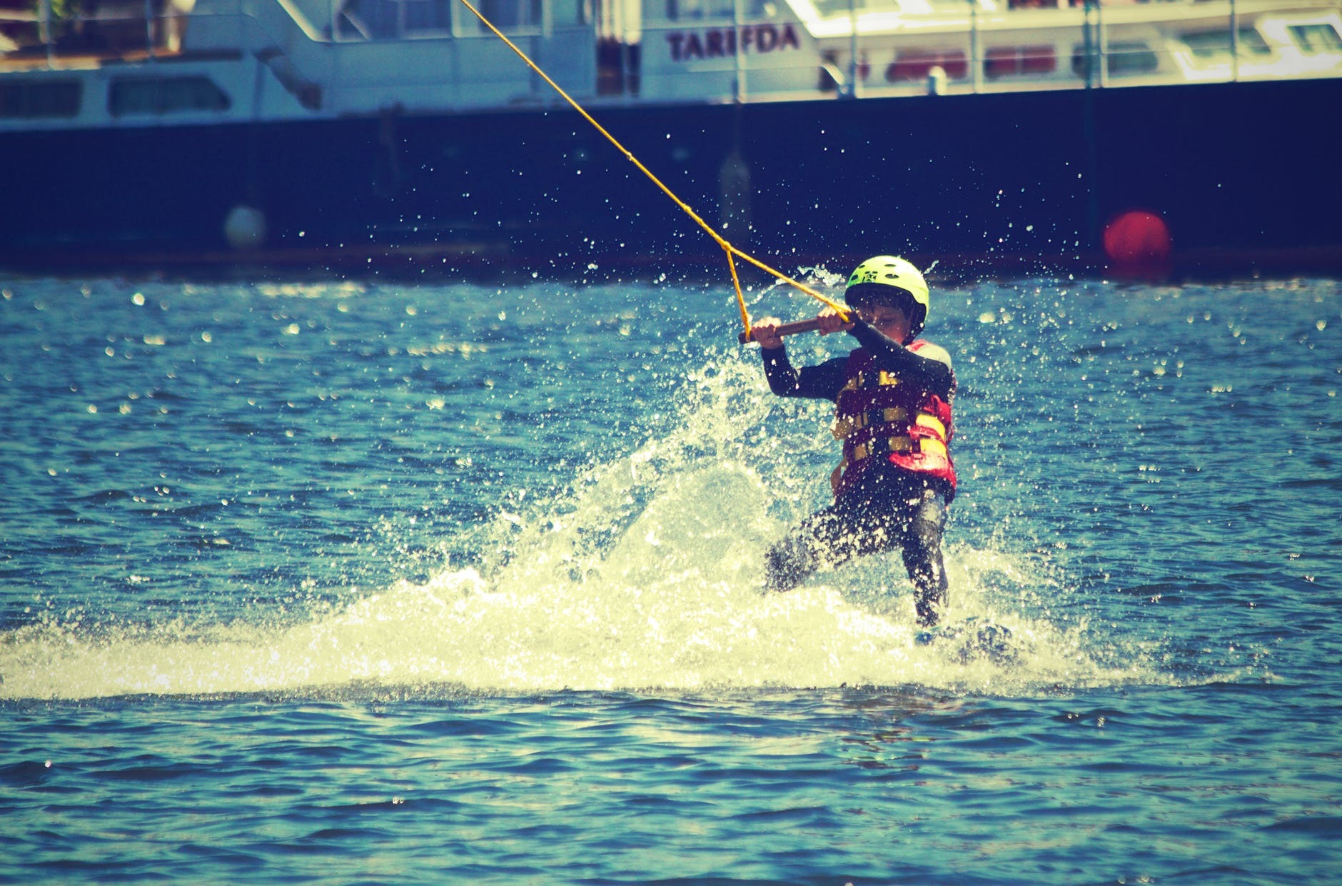 Boating Activities: Top 10 Activities You can try while Boating in Summer