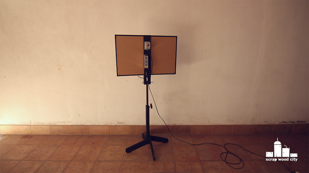 scrap wood city: How to make a floor standing DIY video light with LED ...