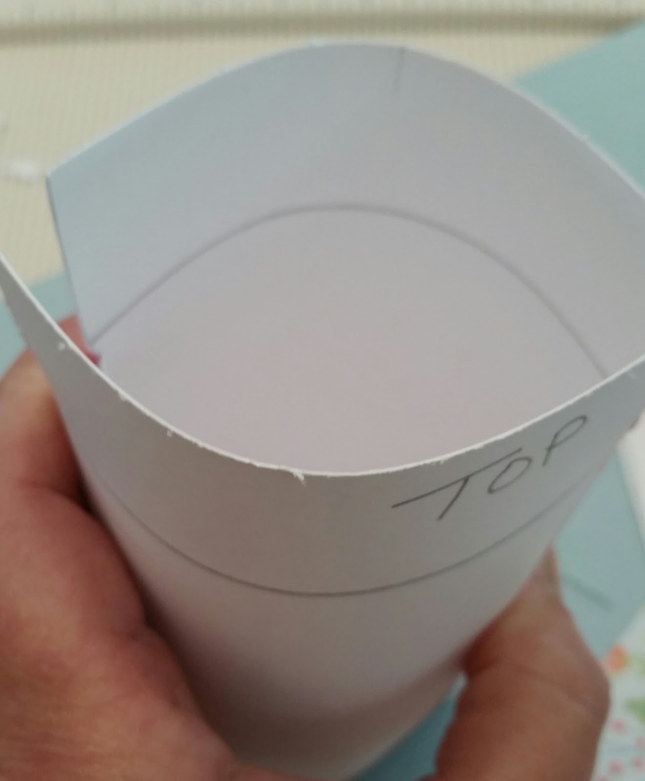 Curious Crafter: Self Closing Box