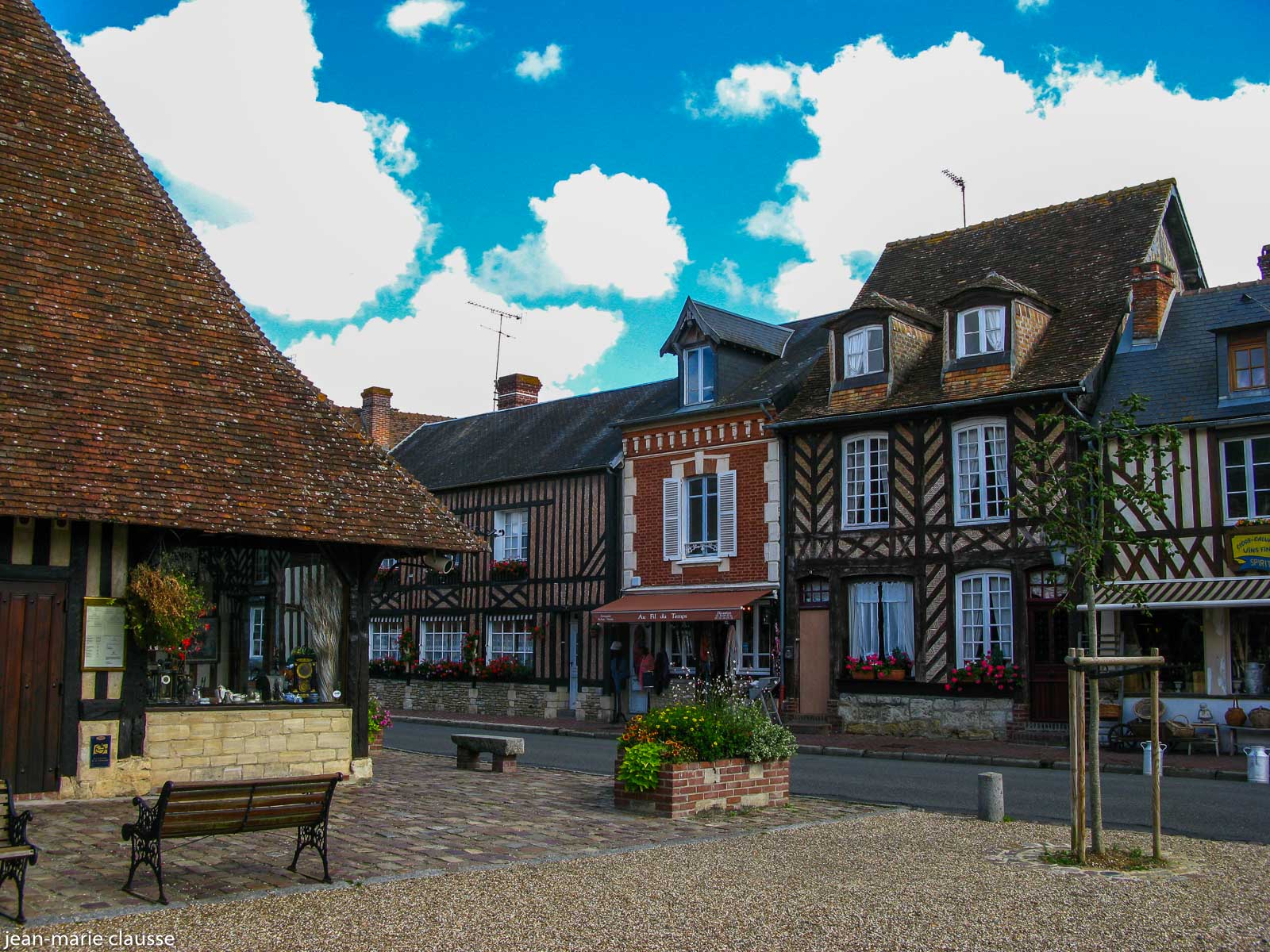 Découvrir la France en photos: 6 - BEUVRON EN AUGE. (Calvados - 14)
