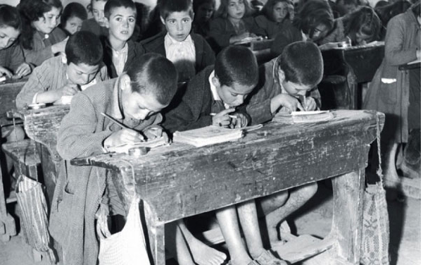 10 Old Pictures of Greek School Children