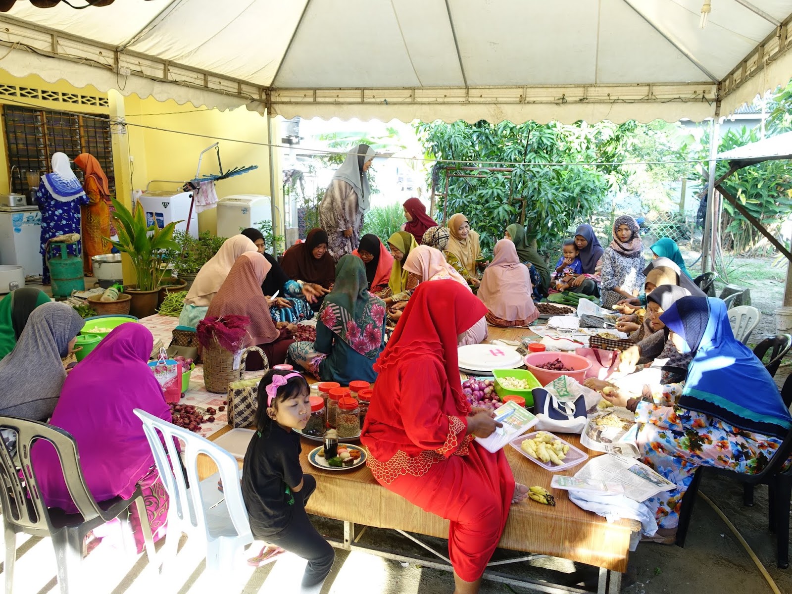 {cerita budak jawe}: Rewang Kenduri Kahwin