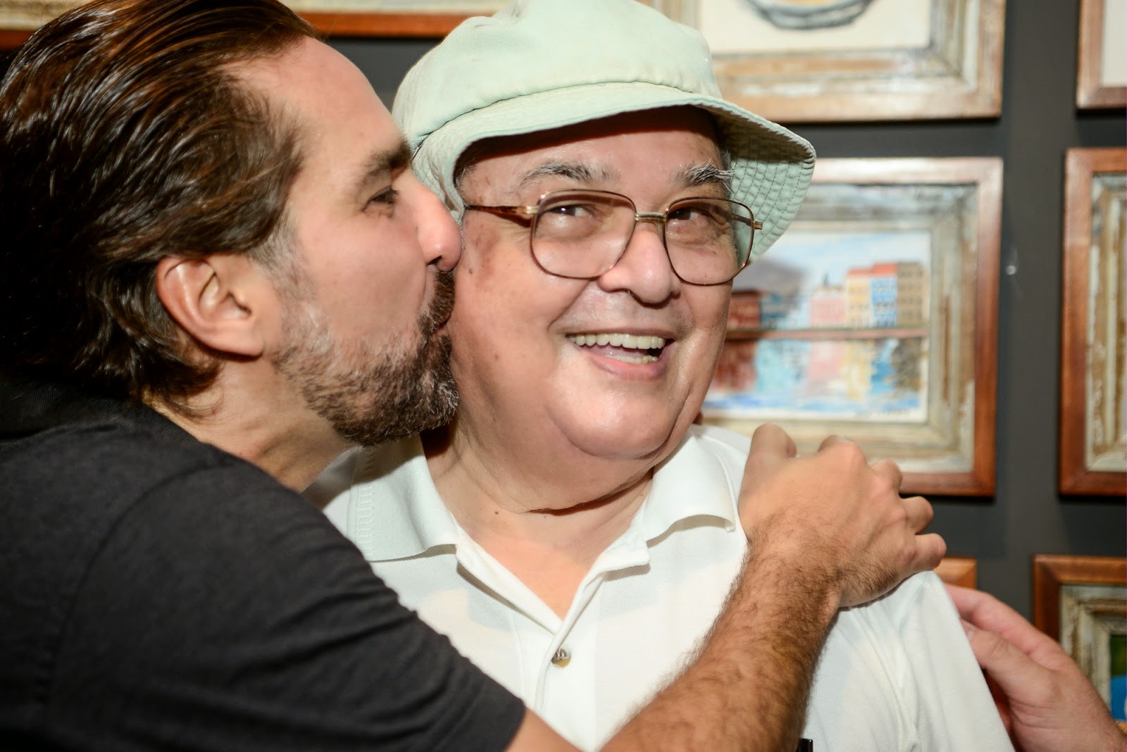 ACONTECE: Catálogo e site de José Cláudio lançados em noite prestigiada