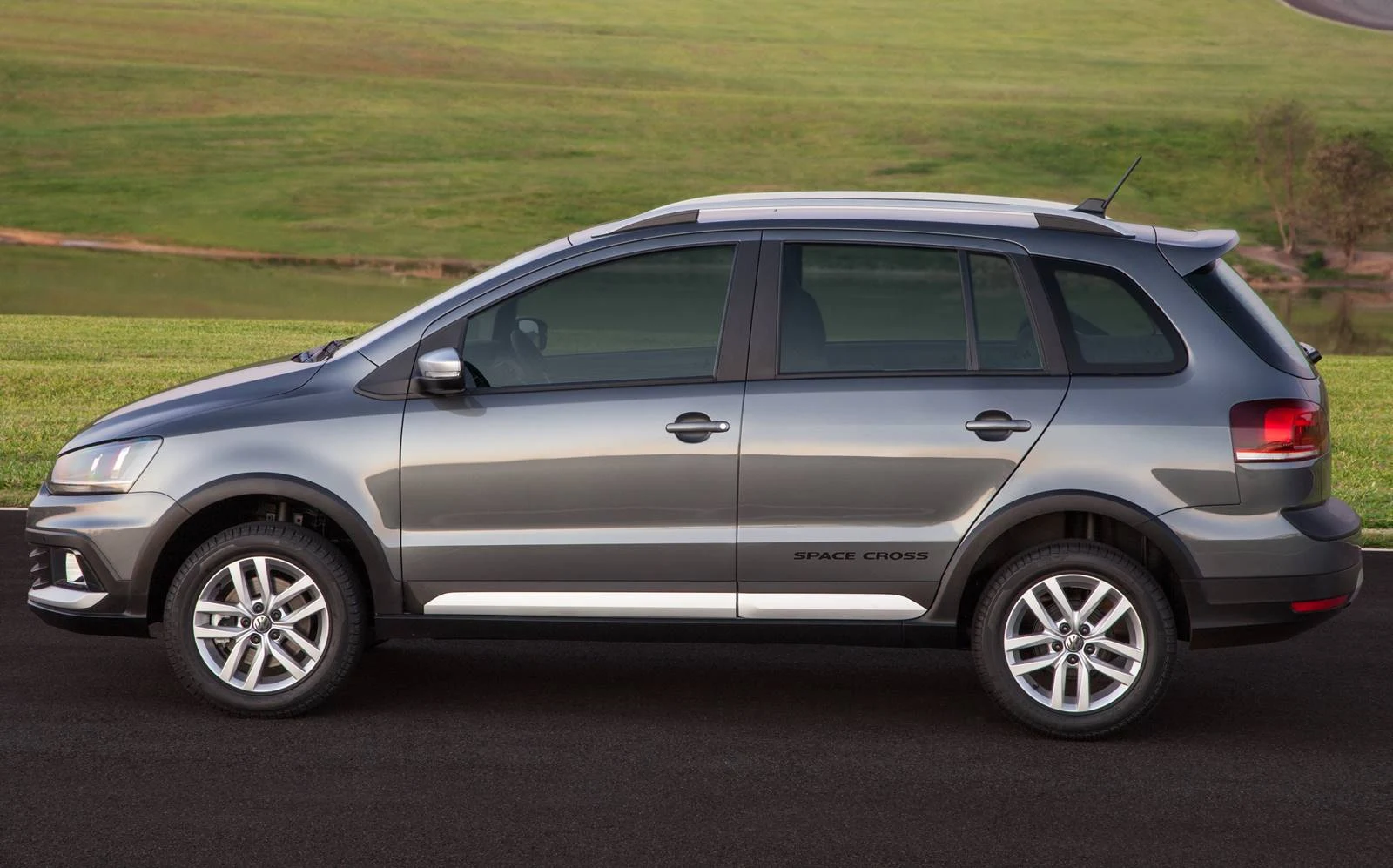 Novos SpaceFox e SpaceCross 2015 chegam às lojas