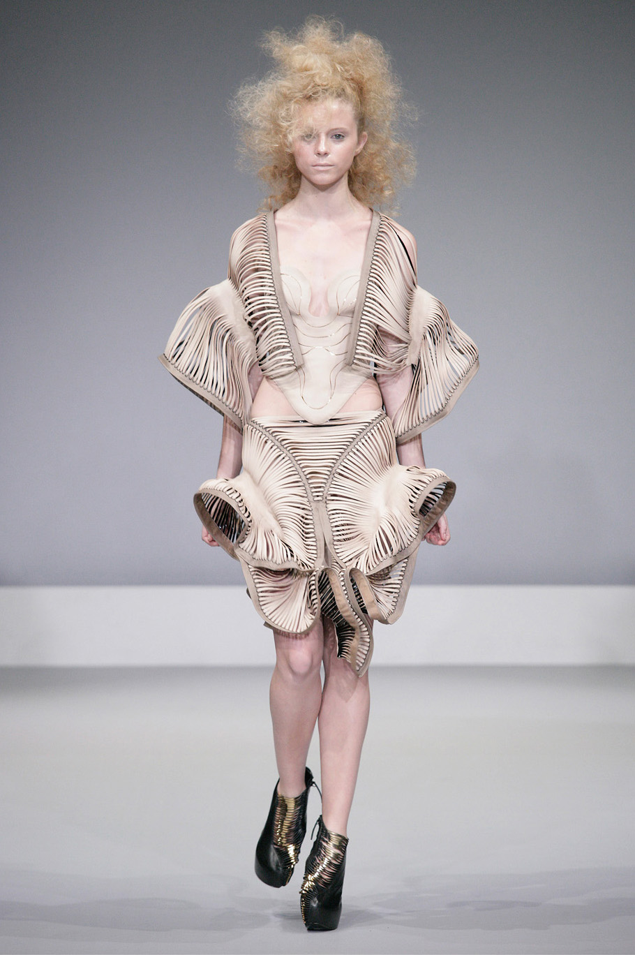 Manda's Model Mission