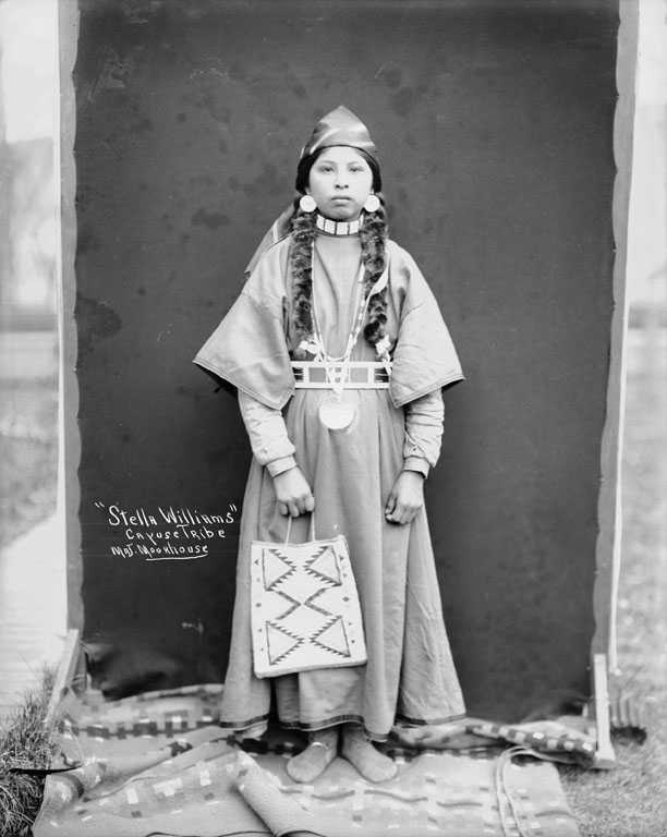White Wolf : Stunning Portraits of Cayuse People From The Early 1900s