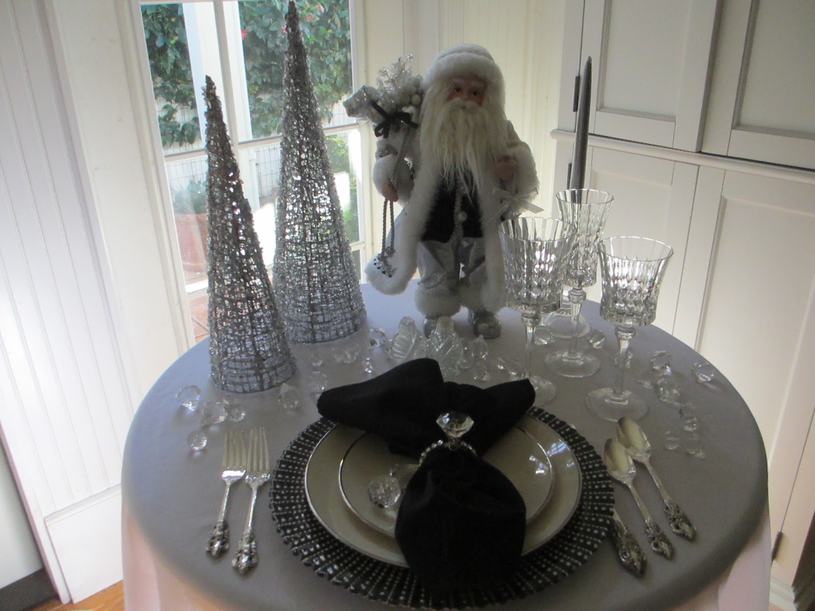Table for One: Diamond and Silver Santa Table
