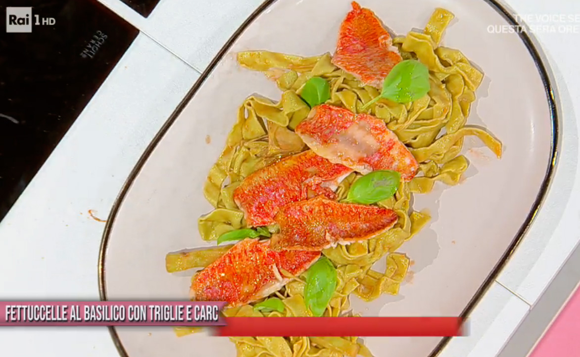 Fettuccelle al basilico con triglie e carciofi