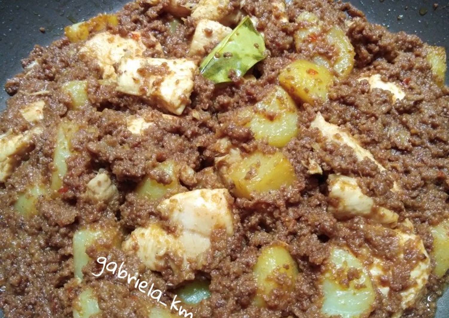 Rendang Ayam Kentang