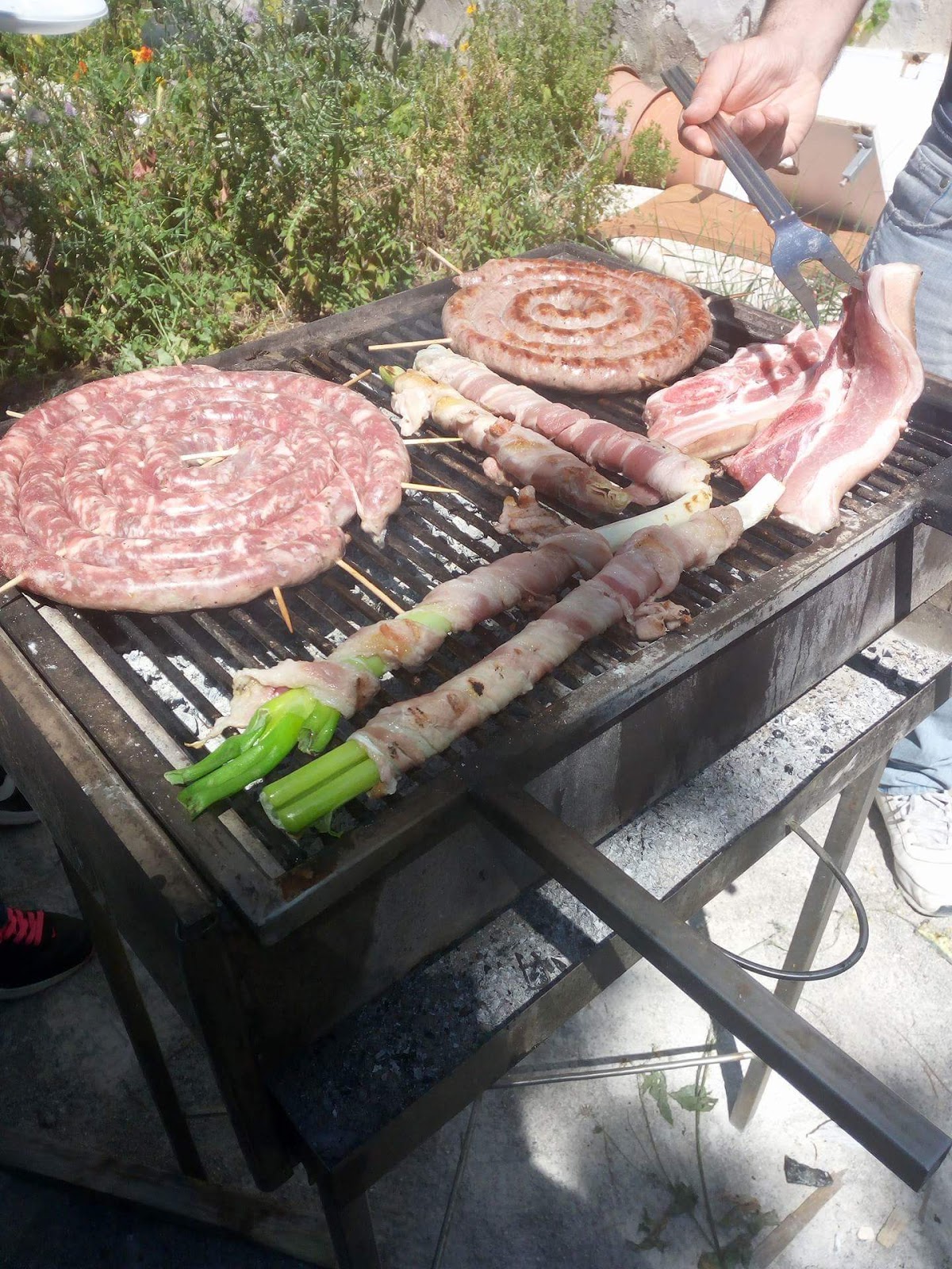 The Sicilian barbecue: sasizza, stigghiole and carne di crasto ...