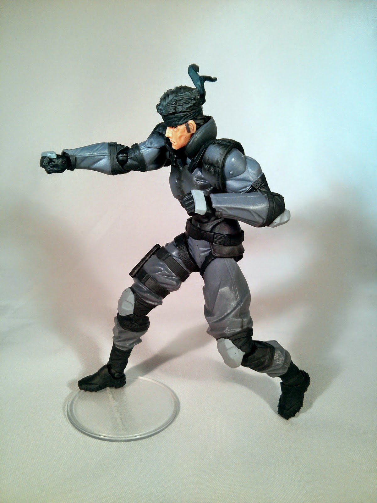 Toybox Soapbox: Micro Yamaguchi Revoltech Revolmini Solid Snake Review