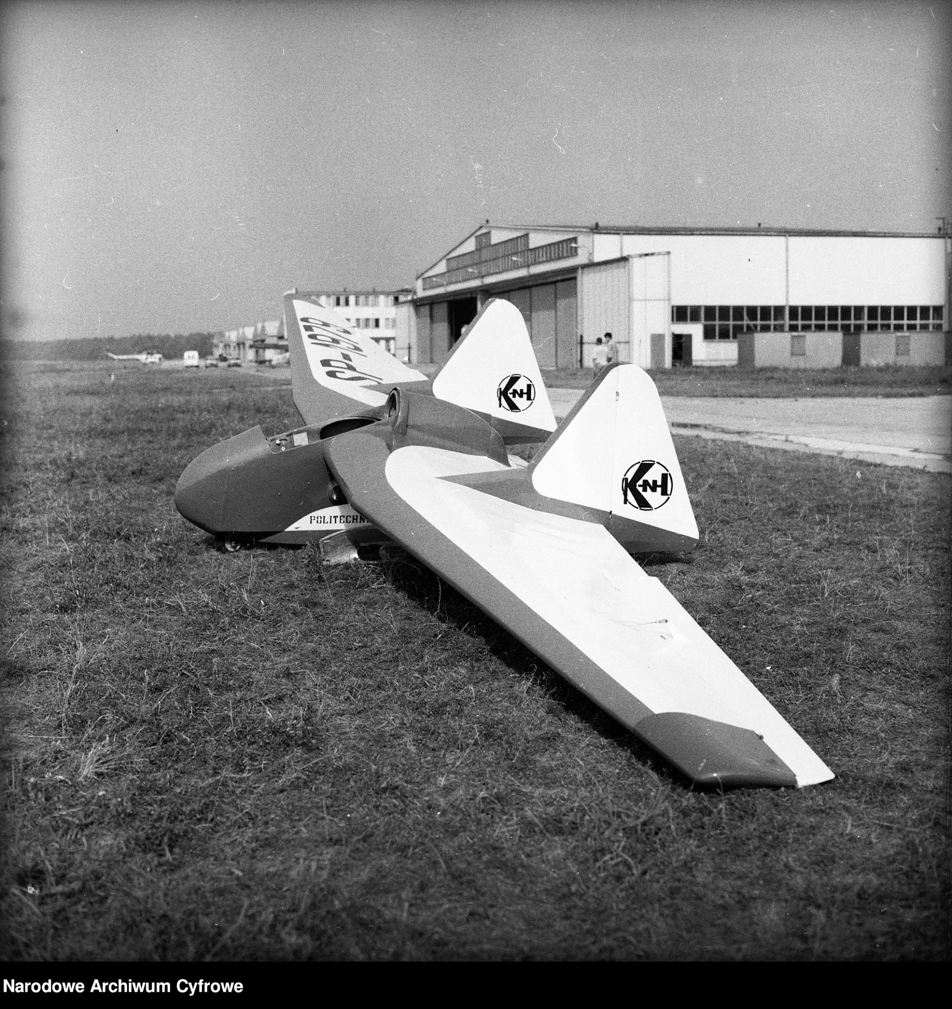 PolishAircraftBlog: SP-1979 - the marvelous Fauvel AV-36C glider