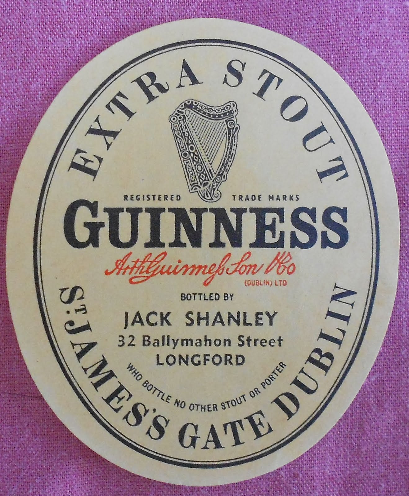 Guinness Collection: Labels, Carlton Ware, Wade, Gilroy, Doctors Books ...