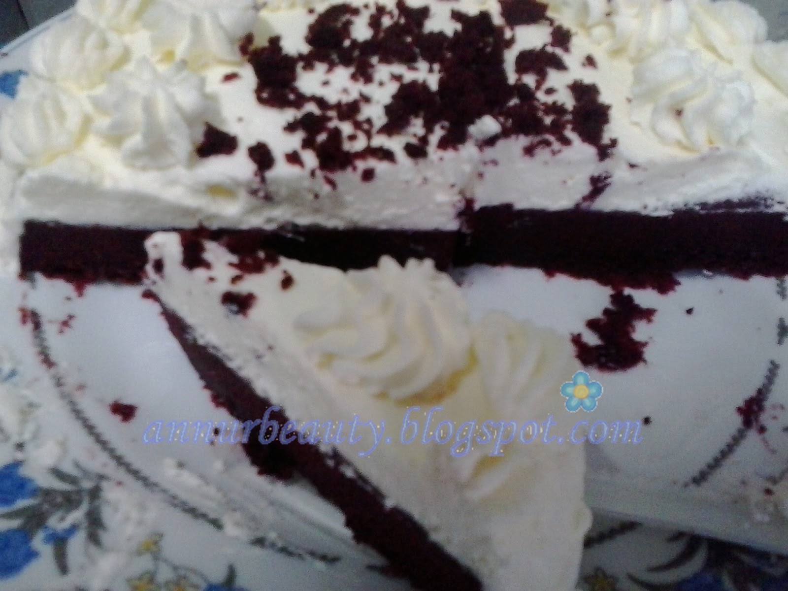 Red Forest Cake - kEmA.kItCheN