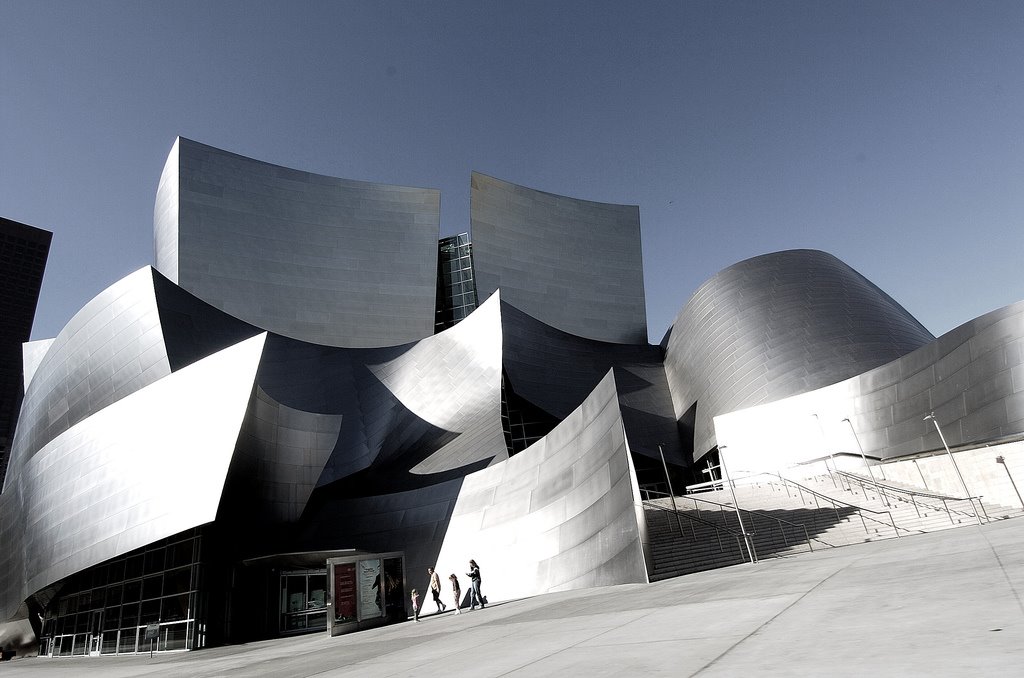 Necesidades del Decontructivismo