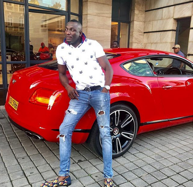 KIT KAT HIDING GINIMBI'S BENTLEY IN SA : ZODWA | Mafaro