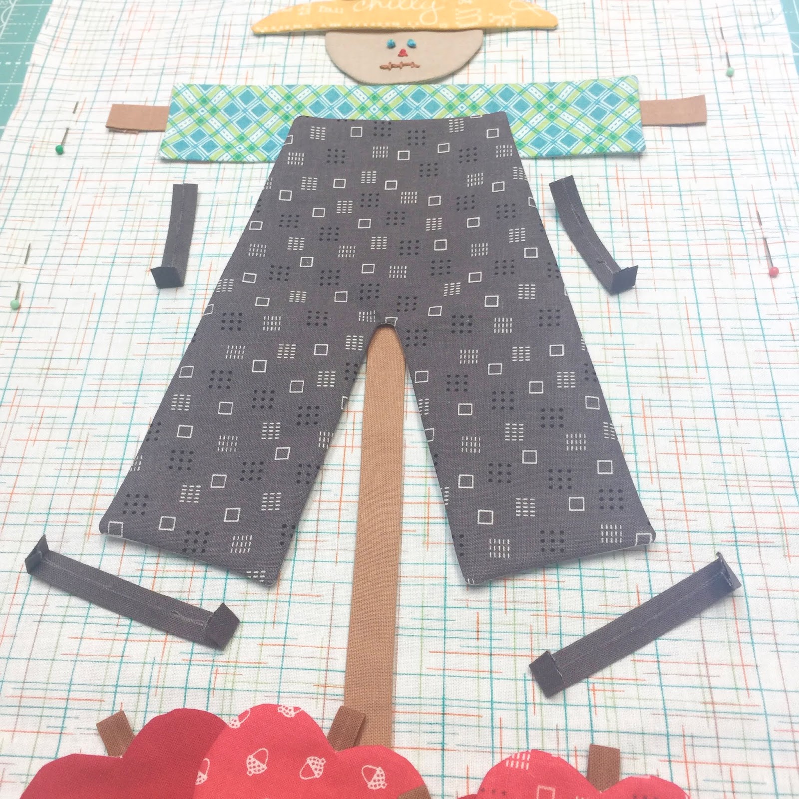 Bee In My Bonnet: Autumn Love Sew Along - Week Five - Scarecrow Block!!