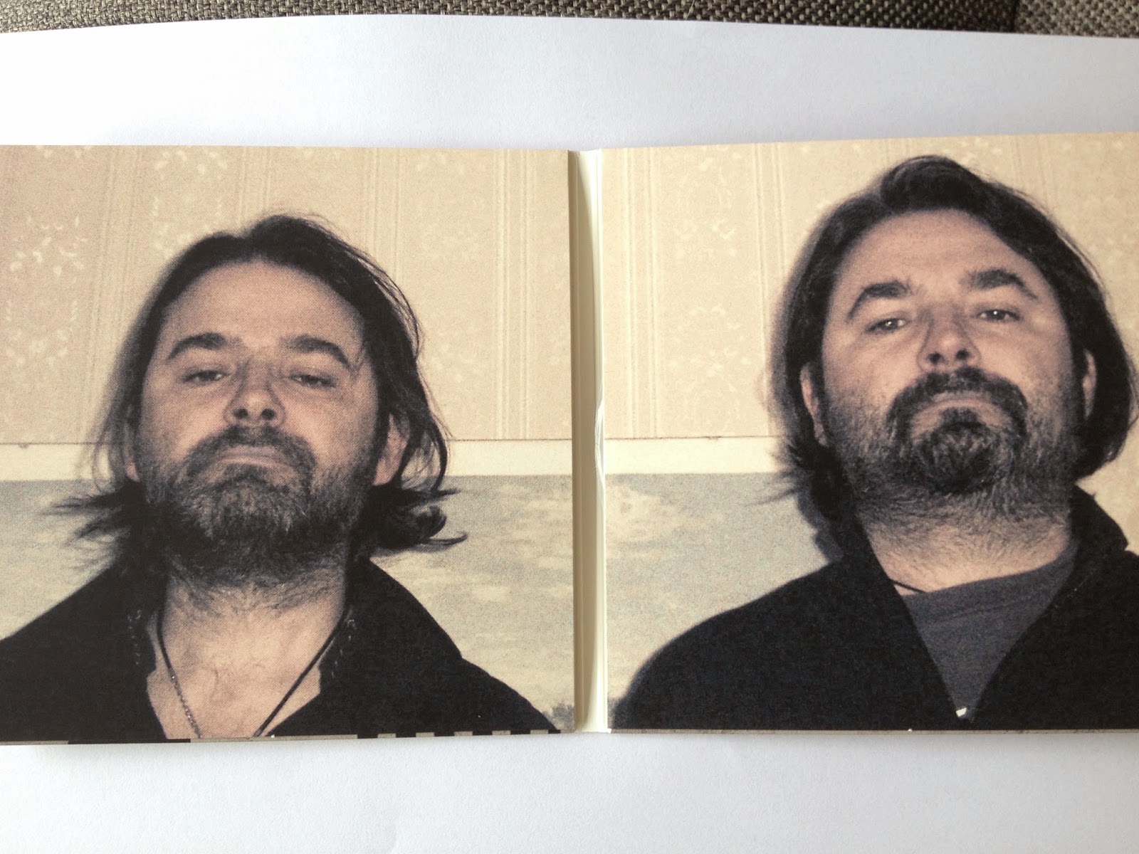 High Flying Birds Collector: Album - Chasing Yesterday (Japan)