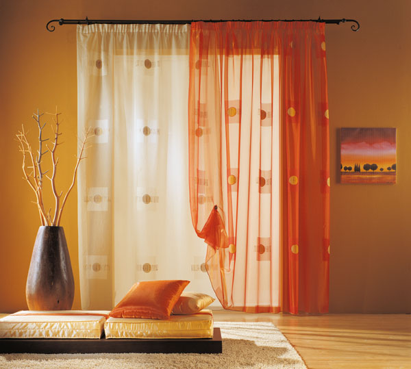 Perdele si draperii living de lux - Articole comunicate firme decoratiuni