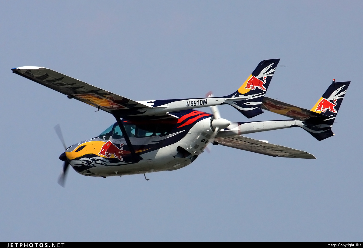 AVIAMIL : Cultura Aeronáutica: Cessna 336 Skymaster el avión "push and ...