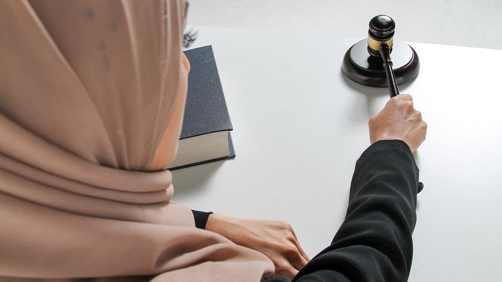 SAUDI IQAMA HELPER: Saudi Arabia appoints women as judges.