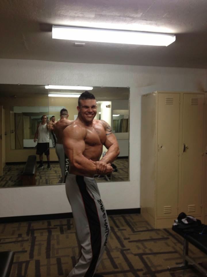 the beauty of male muscle: Bostin