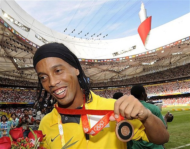 Ronaldinho Profile and Images 2012 | FOOTBALL STARS WALLPAPERS