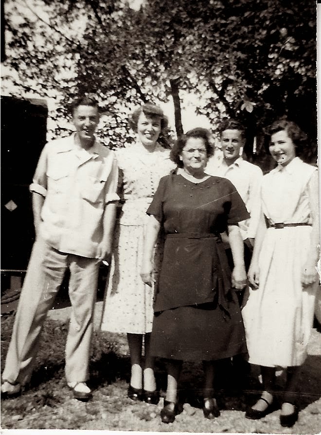 Boettcher/LeVangie Family Photos: 9 BOETTCHER SIBLINGS (Al and Theresa ...