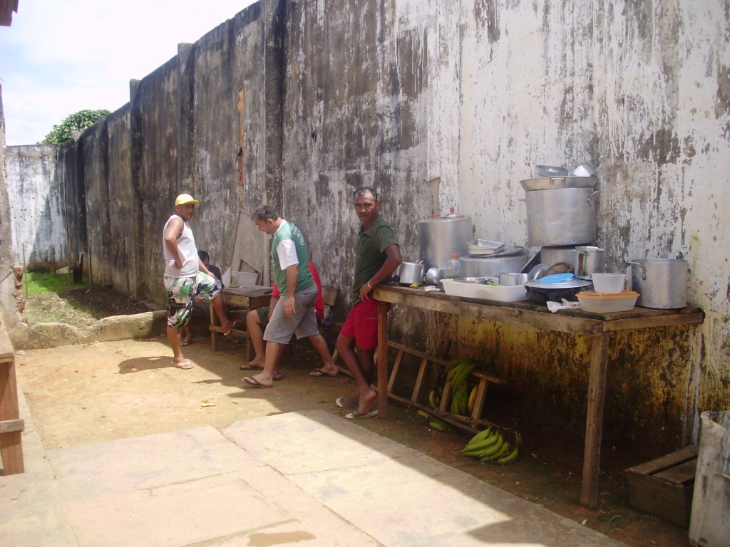 DEPUTADO CABO MACIEL: Diretor facilita entrada de drogas e celulares no ...