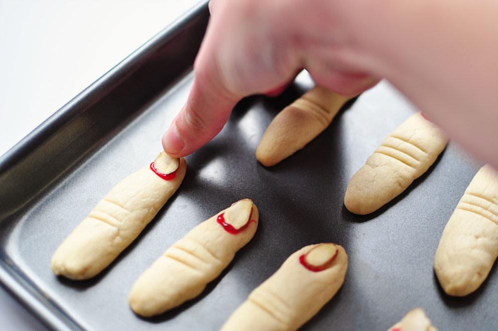 Little Sloth: Finger Cookies // Halloween