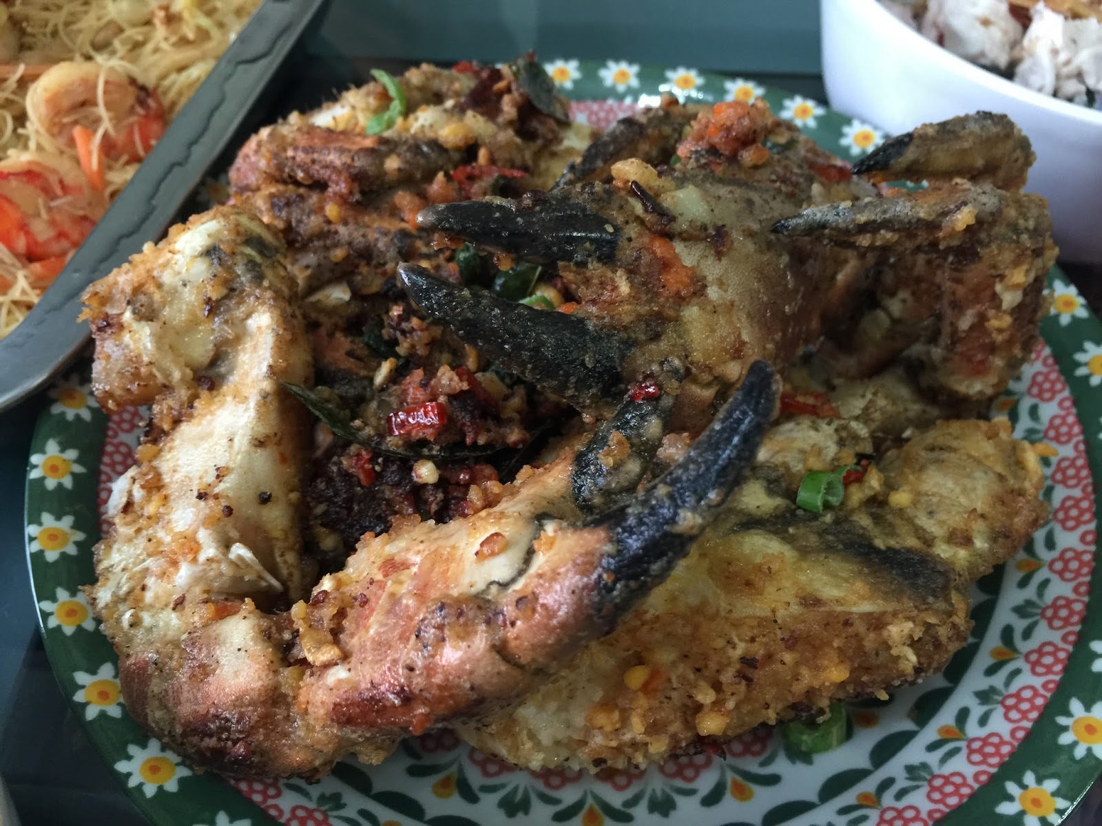 MyLifeAndPassionJournals: Salted eggs fry French Crabs