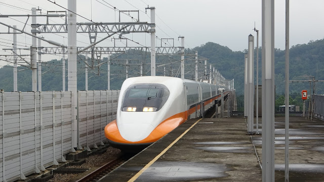 Blair's 鐵道攝影: 台灣高鐵(THSR) 700T列車 TR30